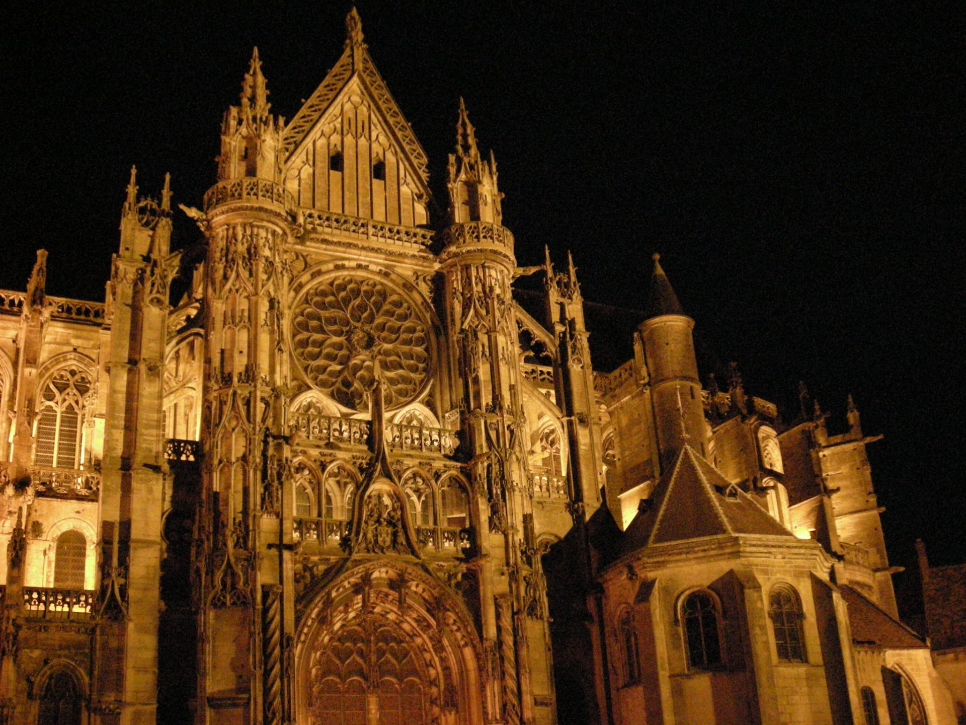 Notre-Dame de Senlis Cathedral - Destination Parc Oise Pays de France