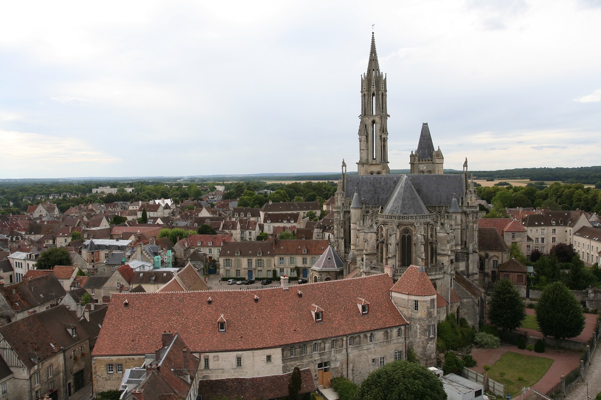Senlis-Ermenonville, Land of Art & History - Destination Parc Oise Pays ...